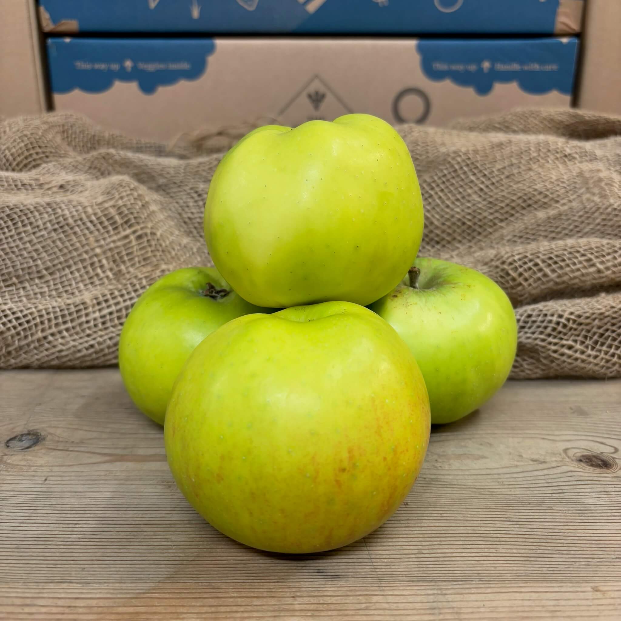 Bramley Apples - 1kg – The Cotswold Veg Box Company